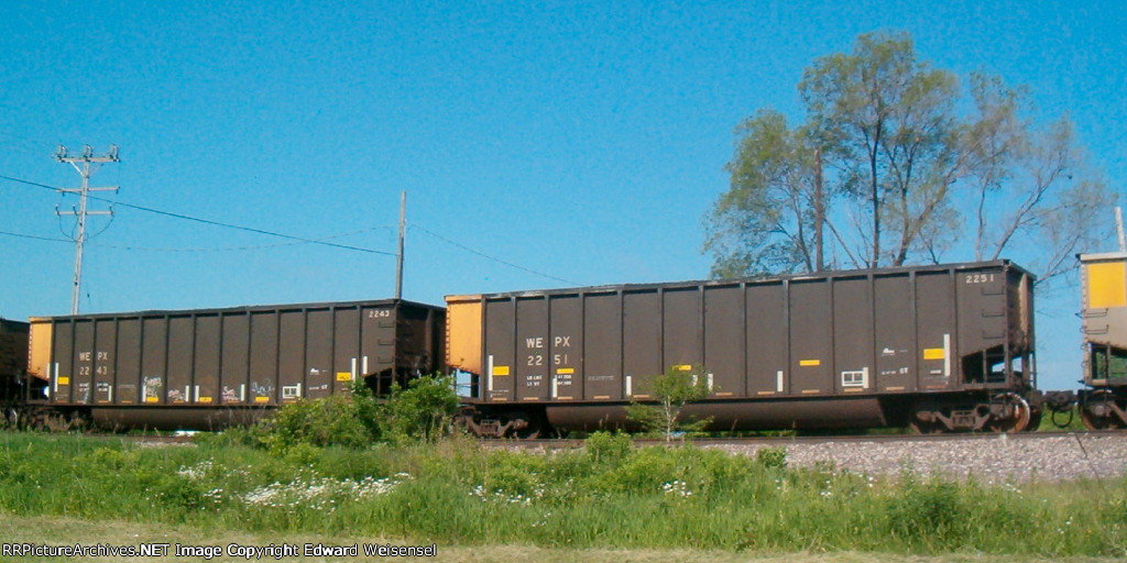 WEPX 2243 + 2251 rest on Father's Day